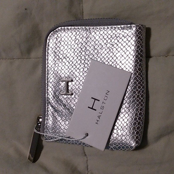 H by Halston | Bags | Nwt Halston Kendall Zip Corner Wallet | Poshmark